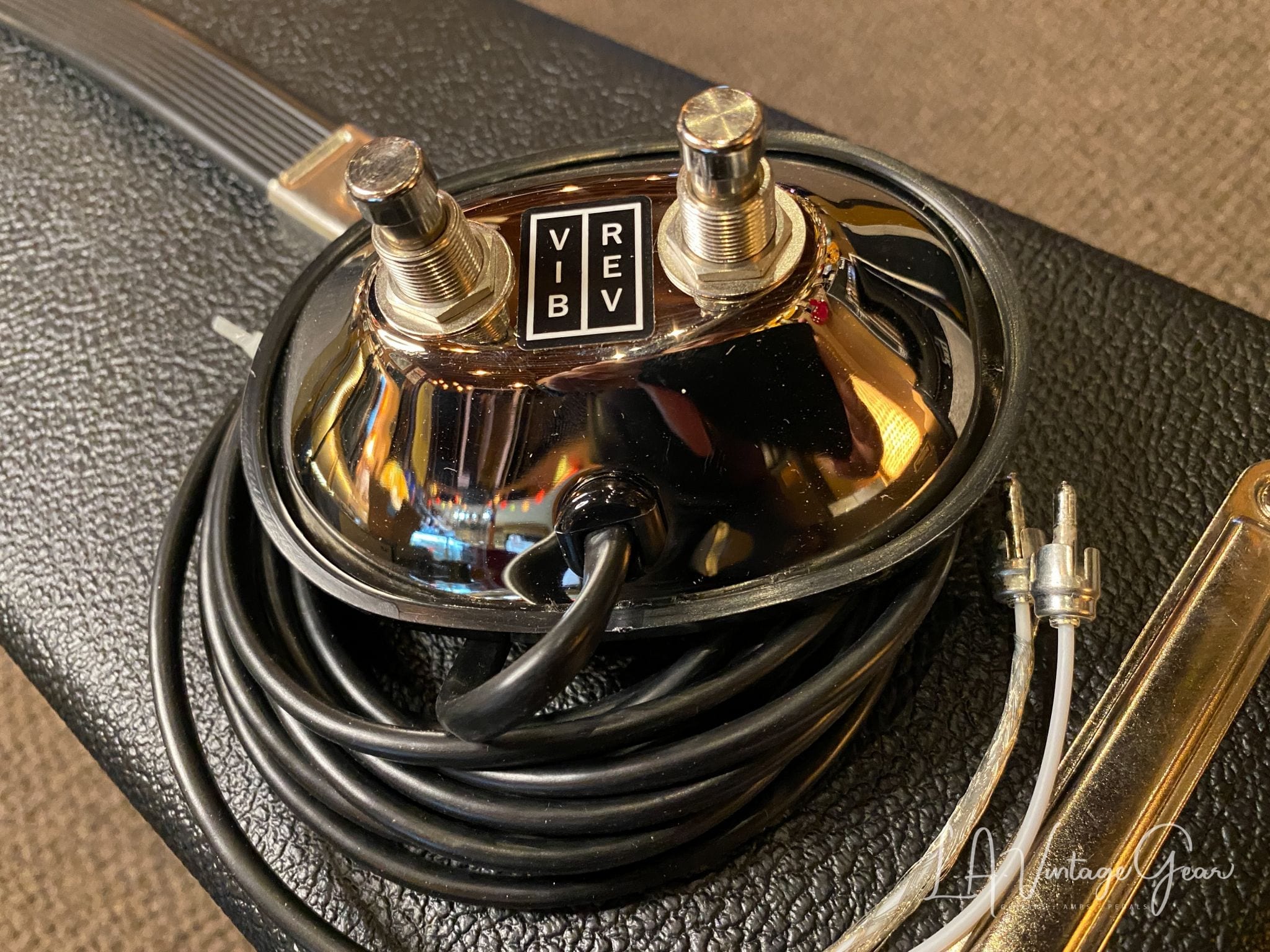 (SOLD) Magic Blackface Vibro Deluxe Combo Amplifier • LA Vintage Gear