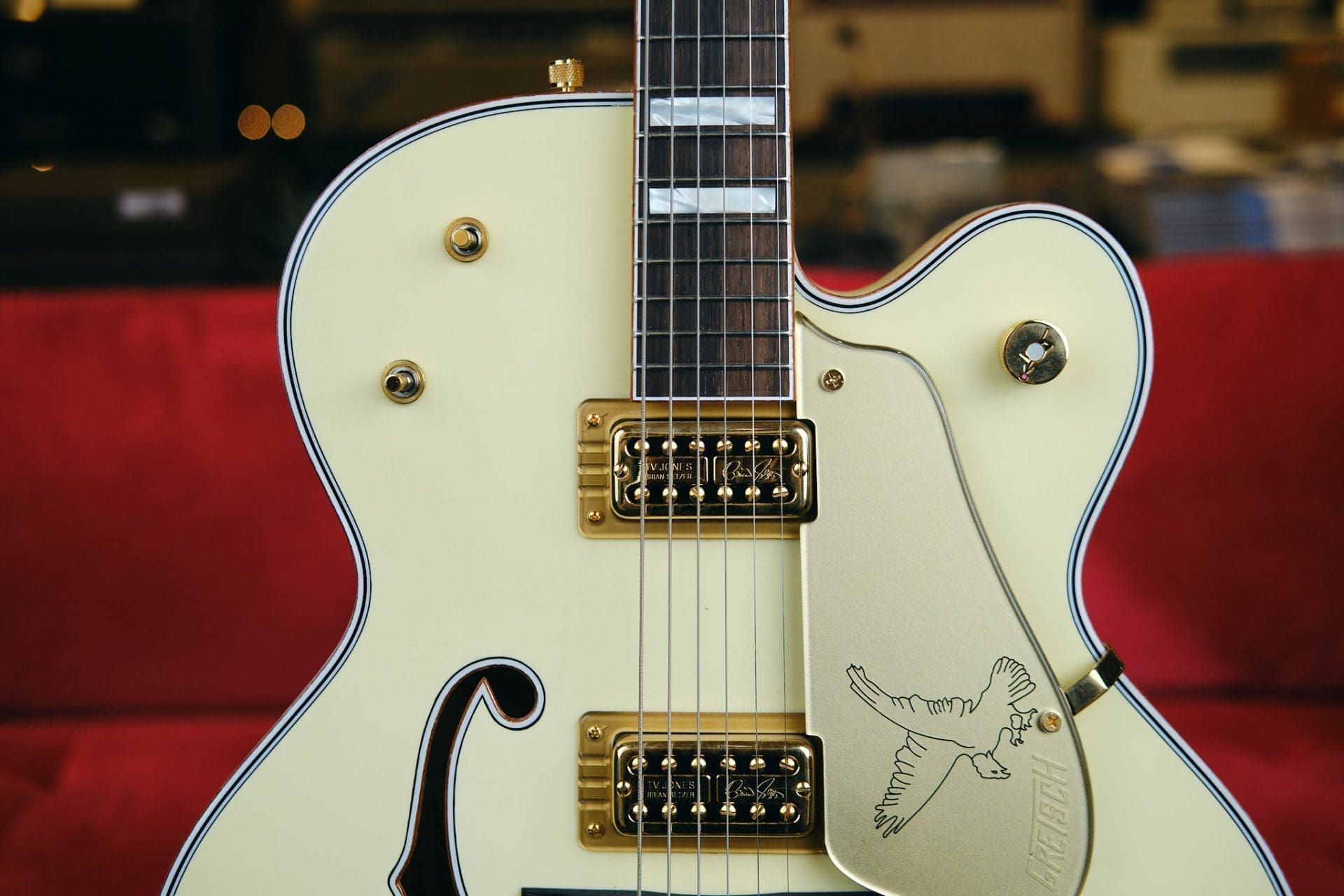 Gretsch Custom Shop White Falcon G6136-CS Semi-Hollowbody Electric ...