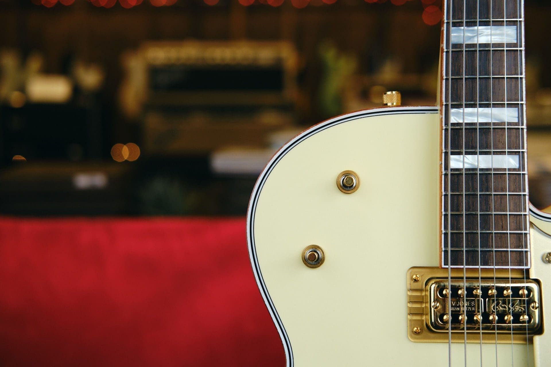 Gretsch Custom Shop White Falcon G6136-CS Semi-Hollowbody Electric ...