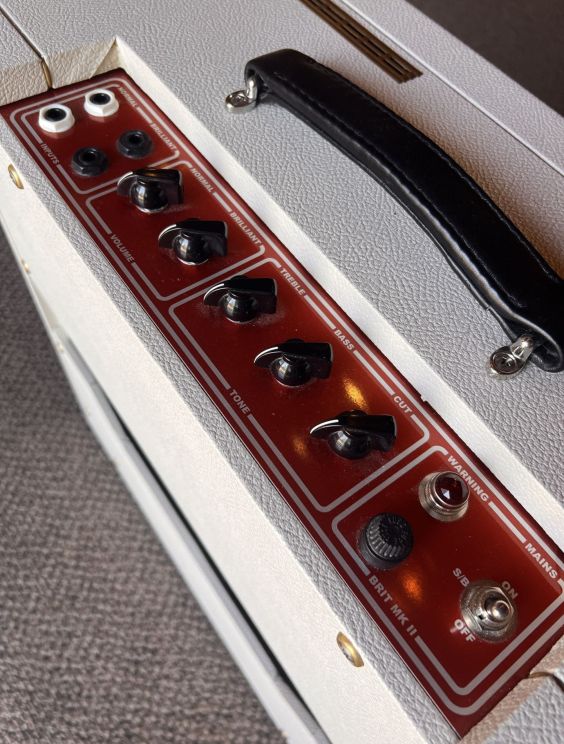 Magic Amps Brit MkII - A Great Re-Imagining of a British Classic! • LA ...